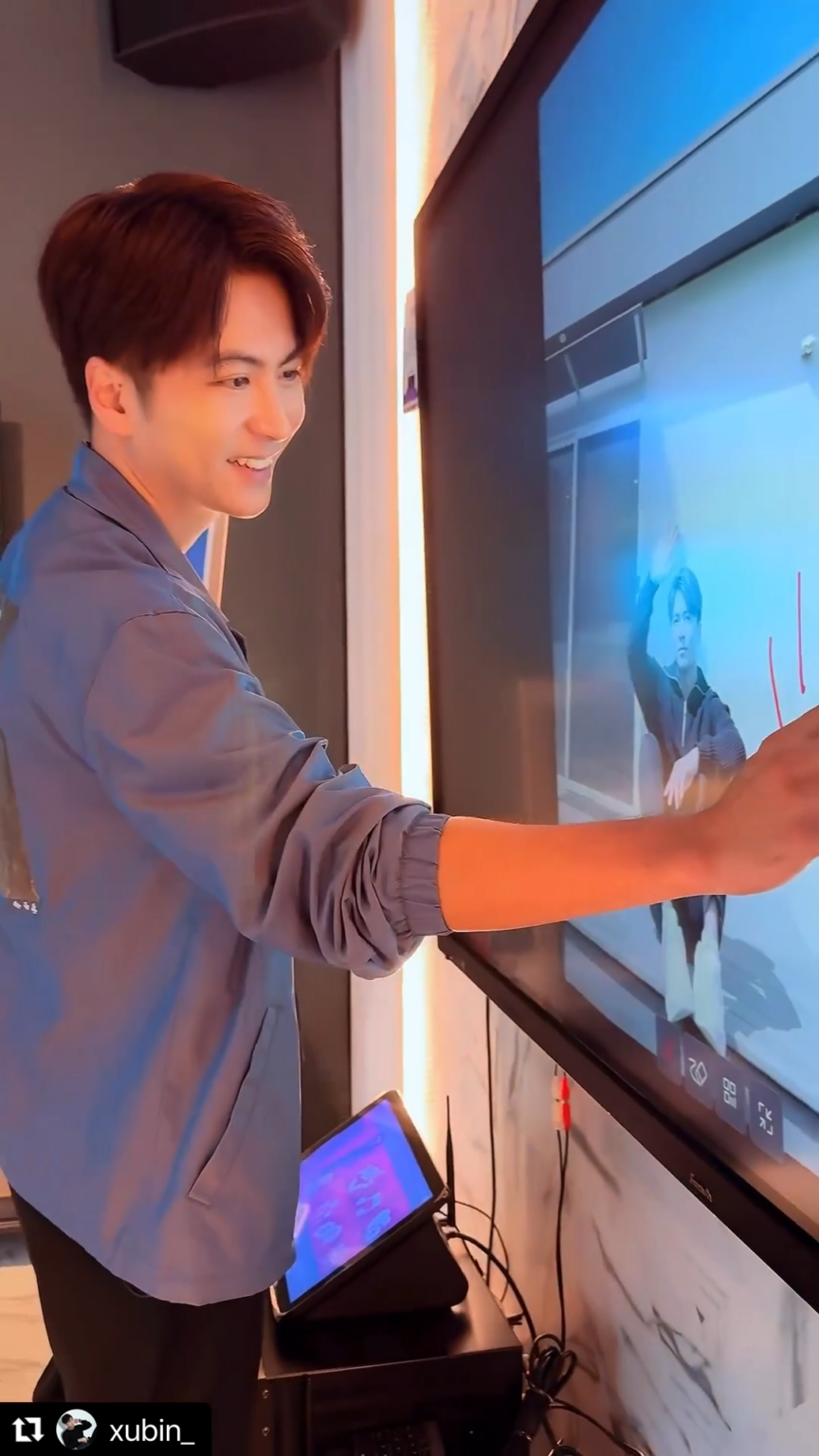 Swosh Interactive Solutions - Singapore 1st Interactive Touchscreen Display